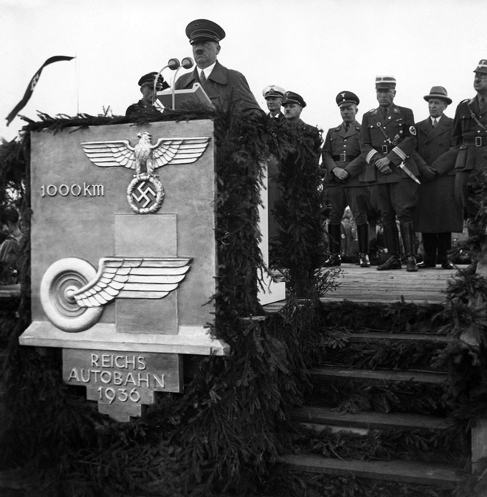 Der Führer spricht!