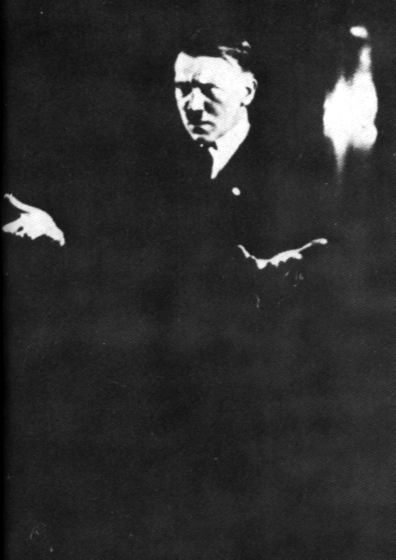 Der Führer spricht!