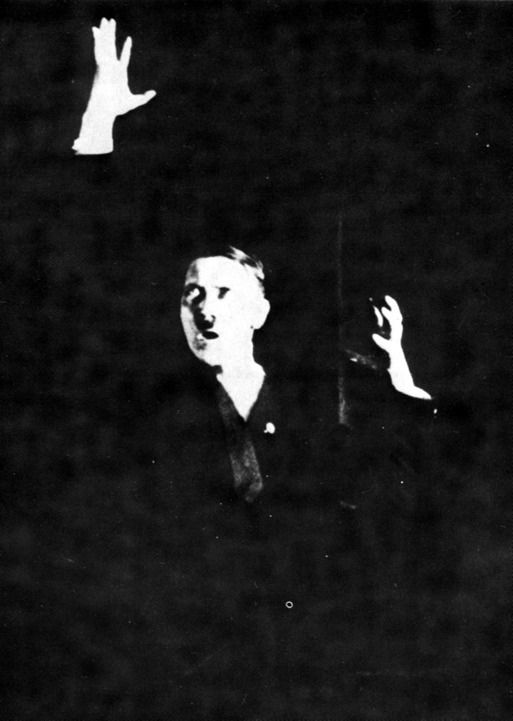 Der Führer spricht!