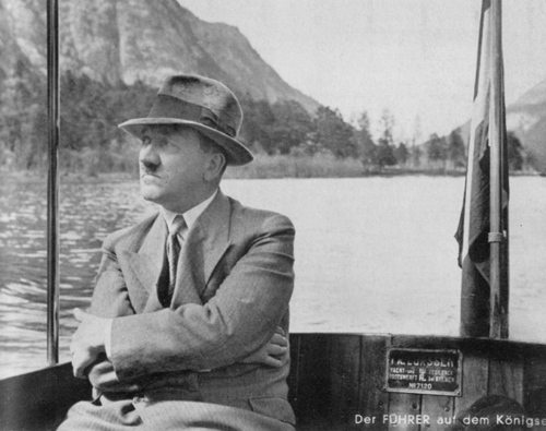 Der Führer spricht!